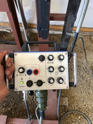 FCAW Welding Oscillator Tractor - Irizar Heavy Industries Inc